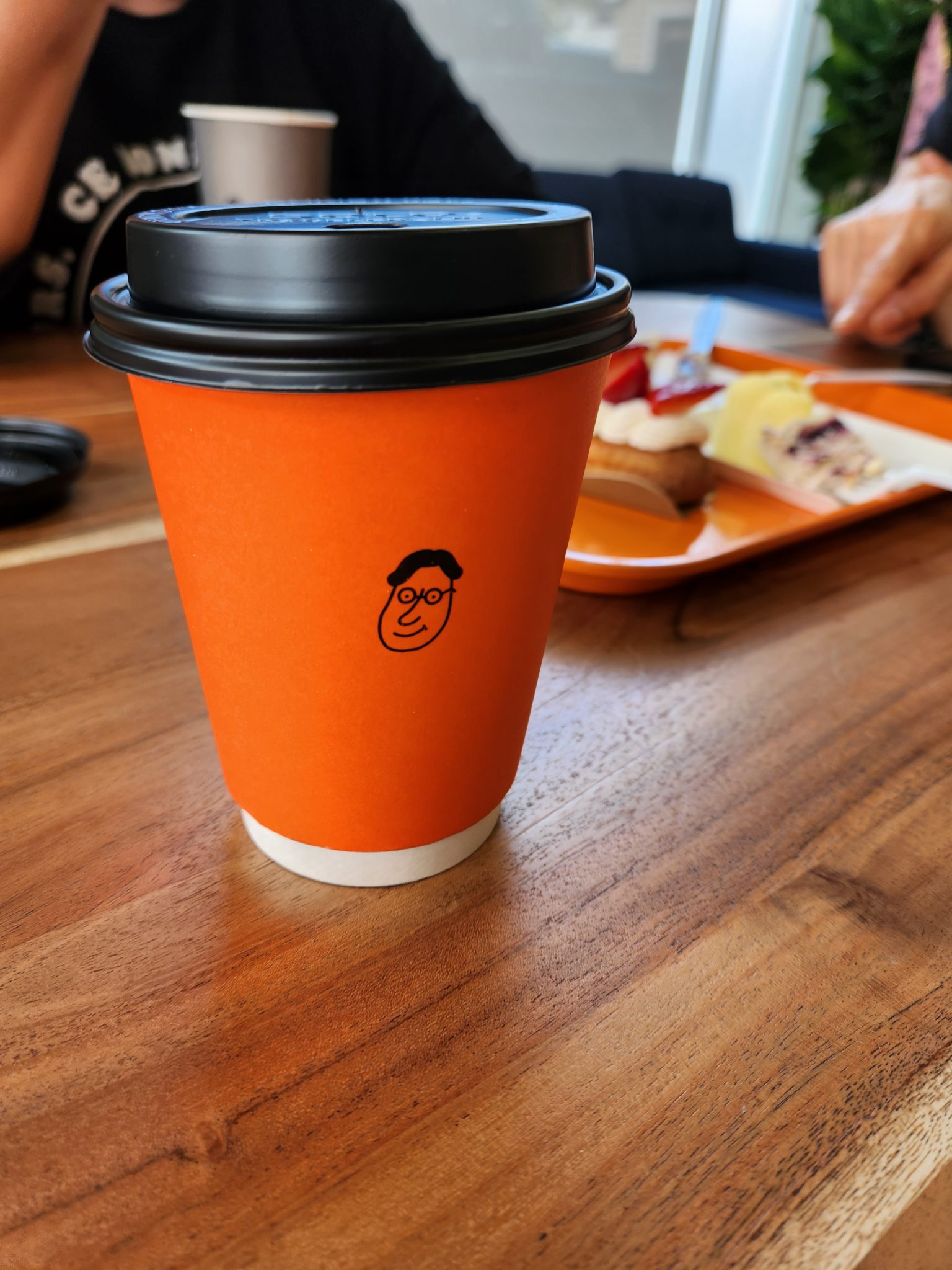 Cafe.W Bakery & Desserts – We not only want to sell coffee and bread!